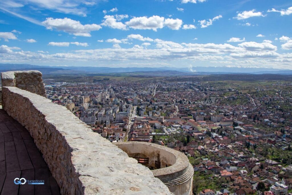 Home | Discover Deva