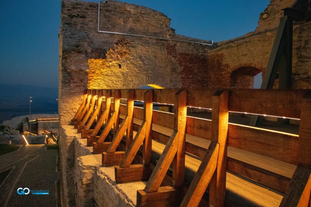 Home | Discover Deva