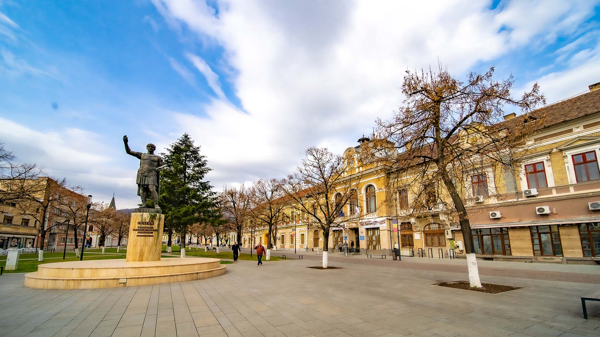 Home | Discover Deva